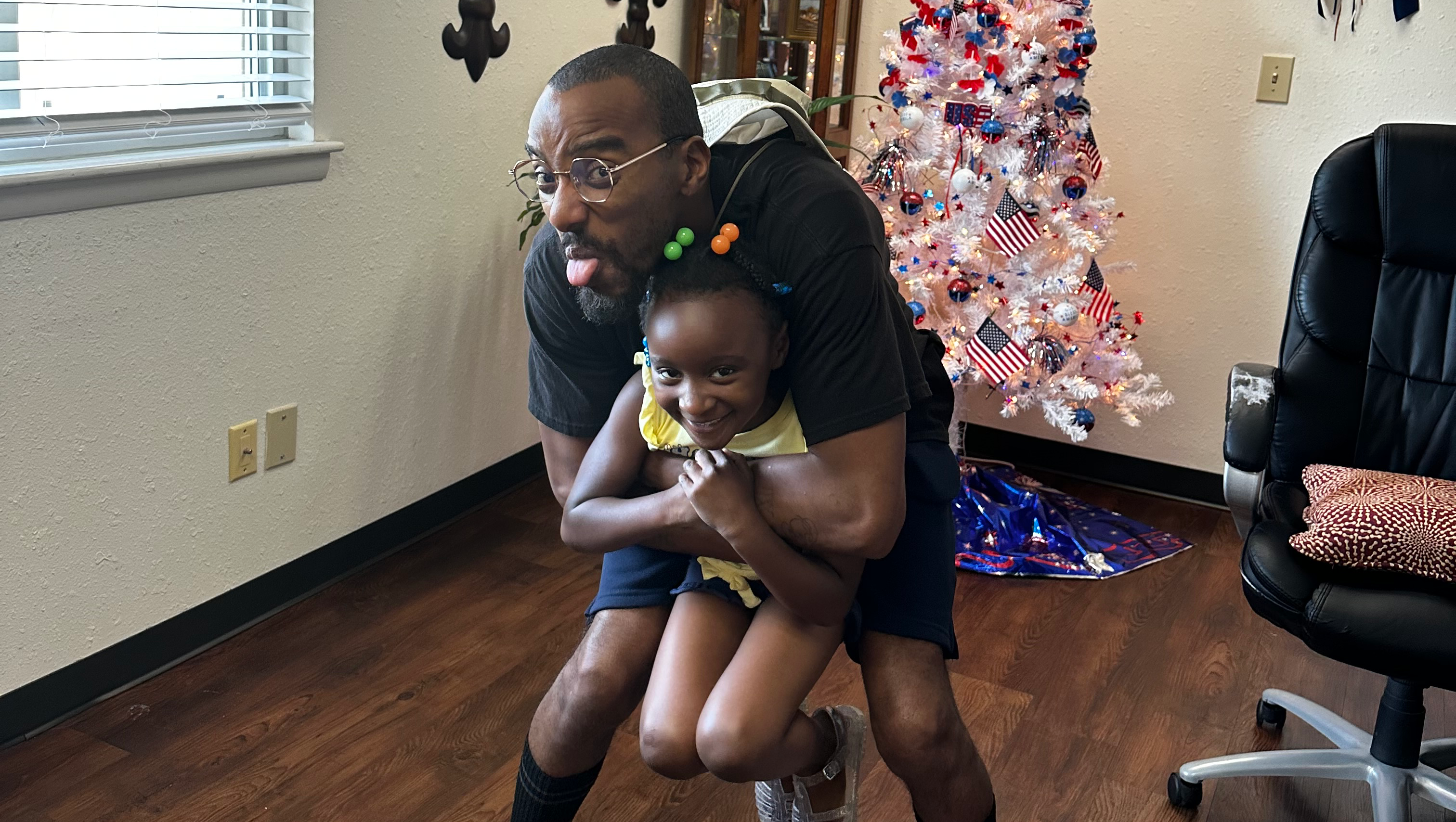 Fundraiser by Johntae Carter : Help Dad and daughter relocate safely