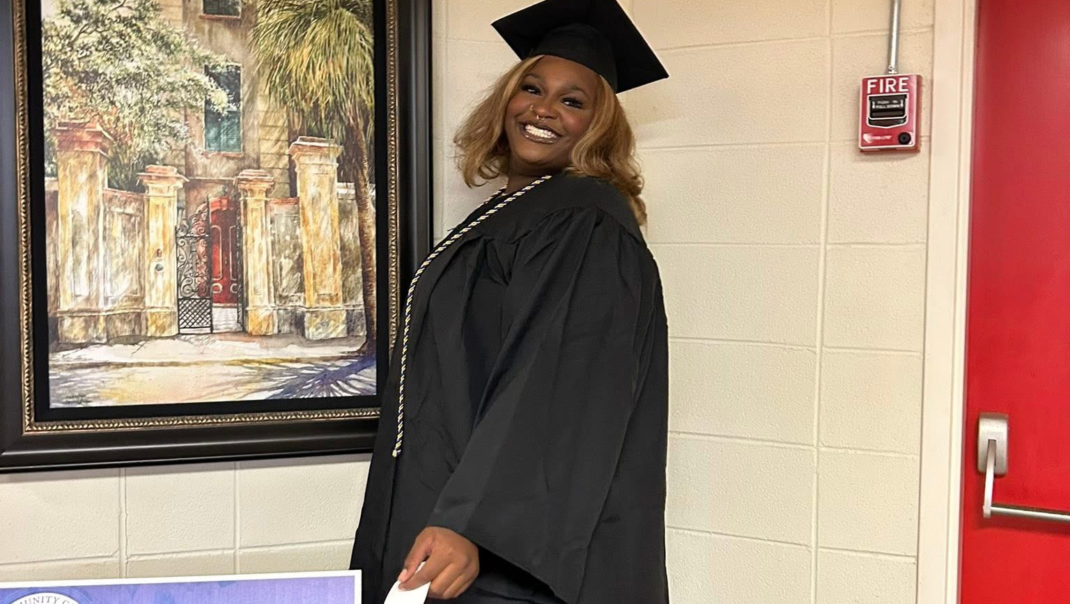 Fundraiser by Jayee Posey : Support Jayee: A Dean’s List Student in Need