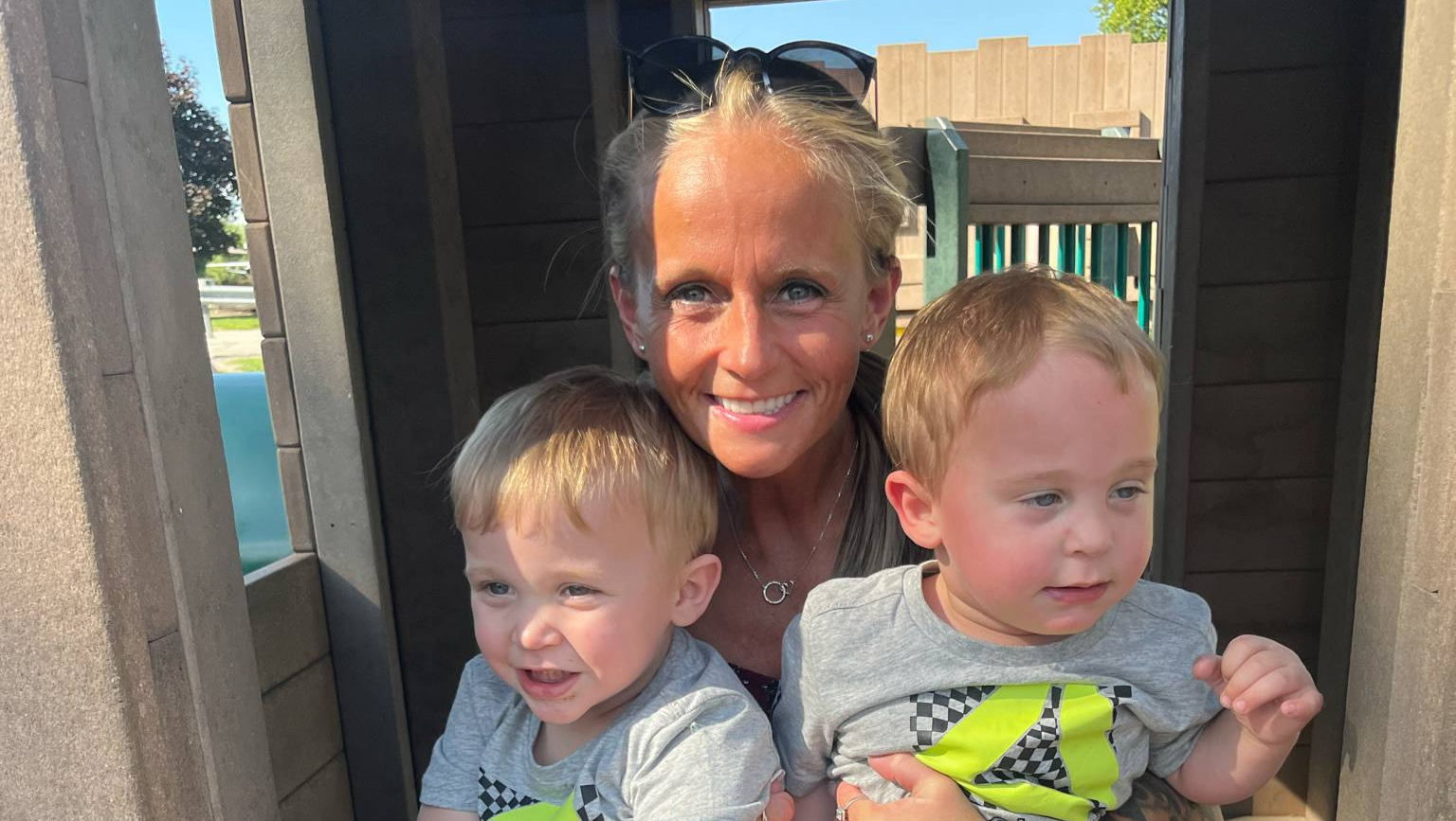 Fundraiser by Mari Beth Abernathy : Single mom of twins needs help to ...