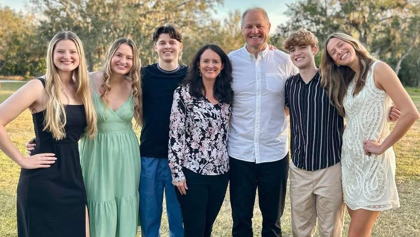 Fundraiser for Wren Dante by Kara Larson : Stand by Rose and Her Family