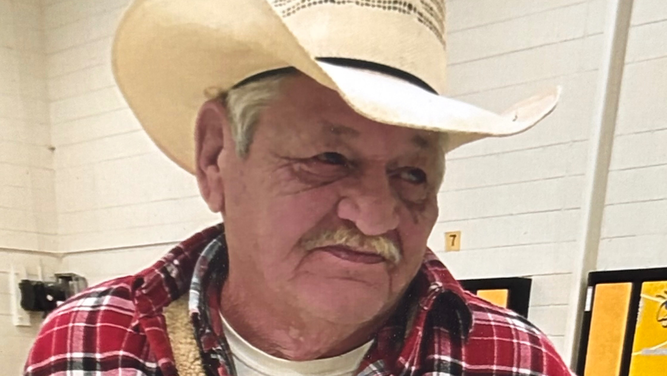 Fundraiser by Vira Huerta : Support Felix Methola's Final Farewell