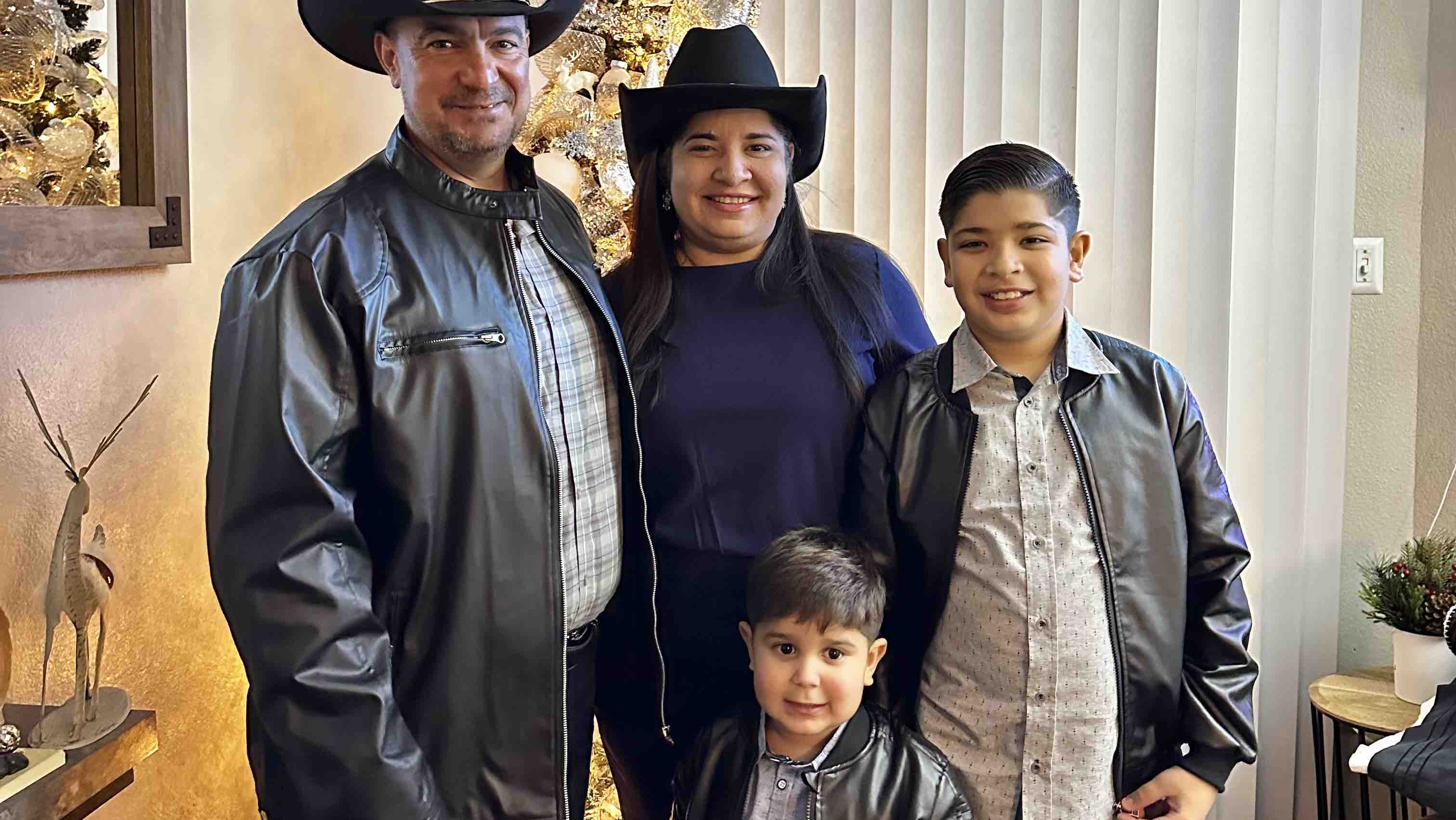 Fundraiser by Elizabeth Pacheco : Ayuda Urgente para Alicmir y Juan