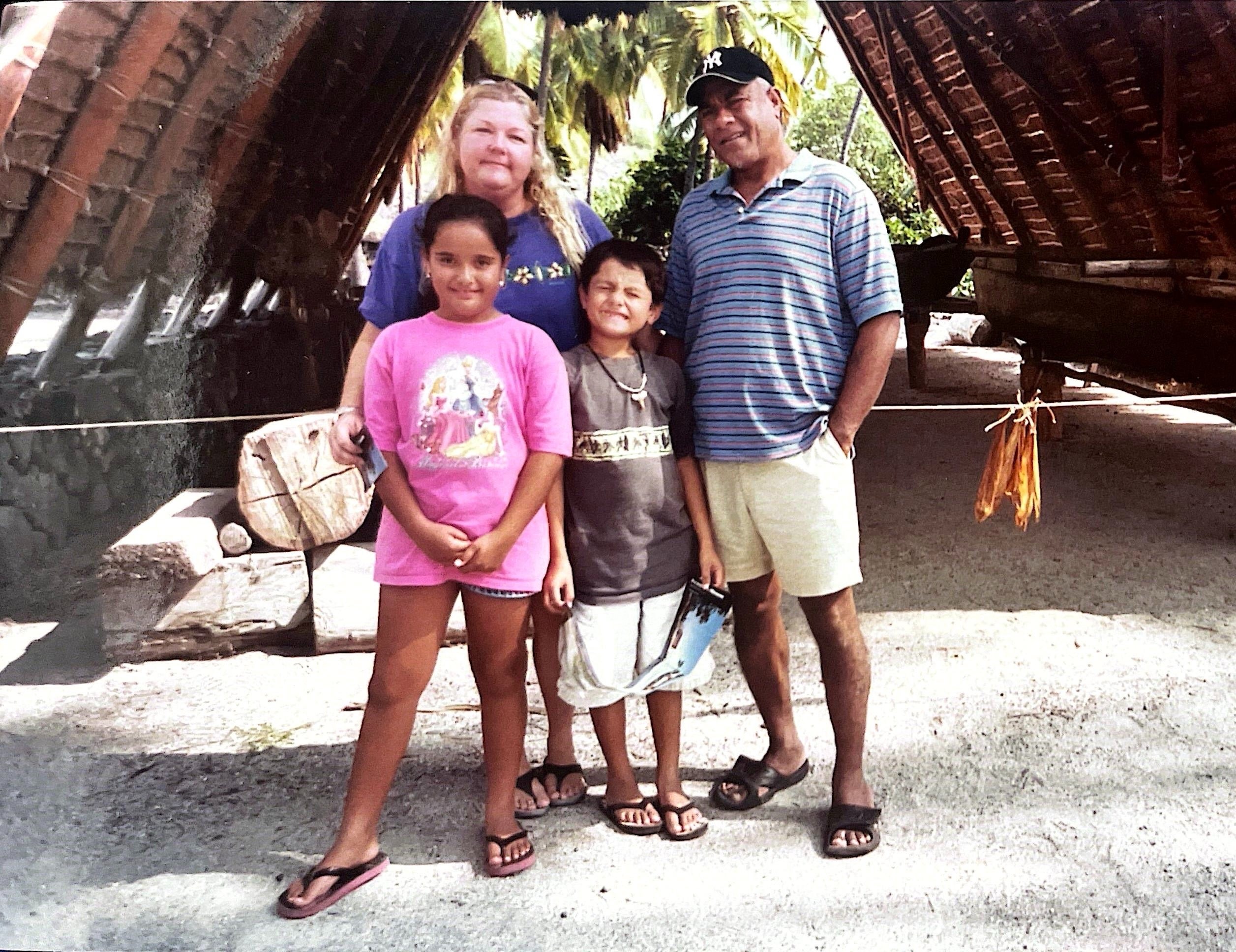 Fundraiser for Lolomanaia Filiai by Oshyn Weyl : In loving memory of ...