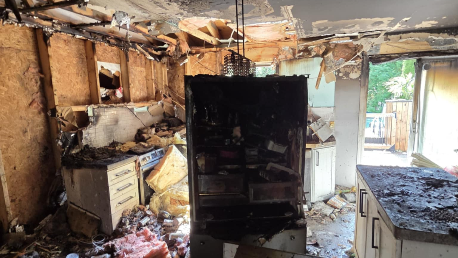 Fundraiser by Jessika Maheu : Aider mon frère et sa famille a se relever après l'incendie