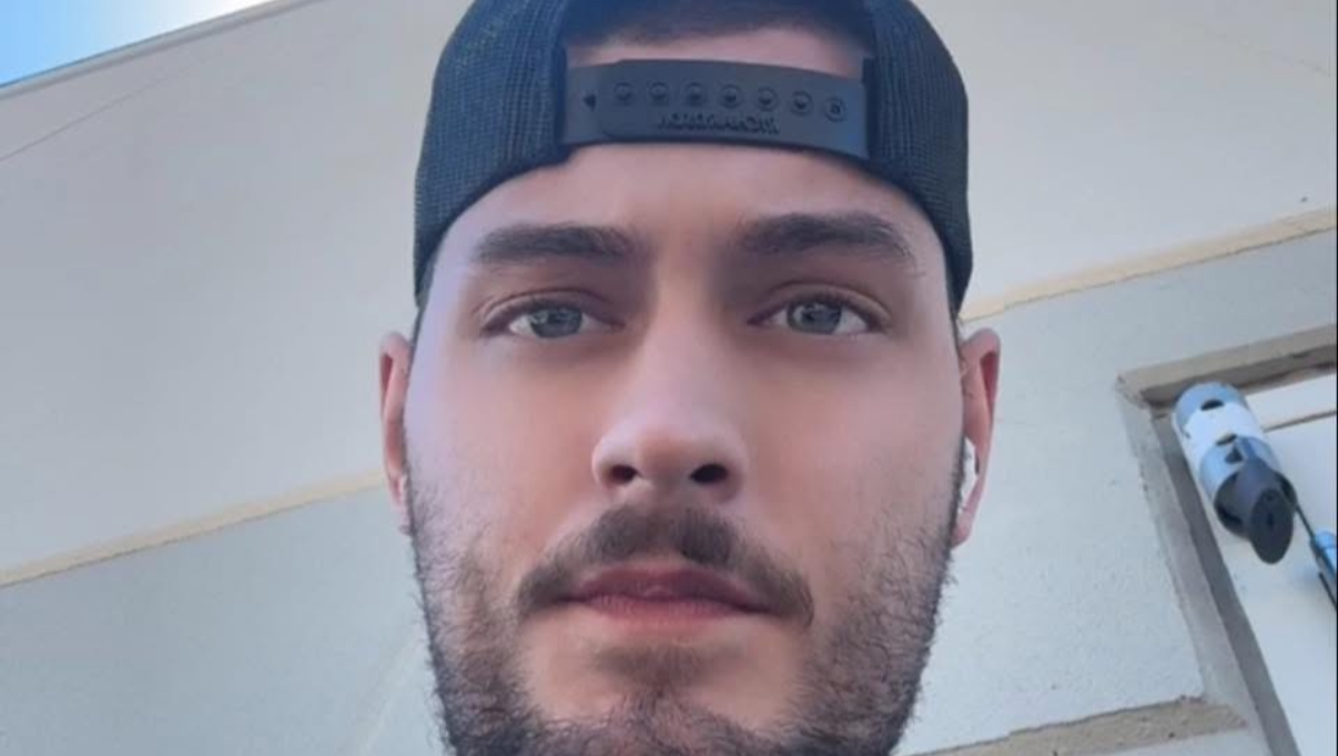 Fundraiser for Michael Moore by Elizabeth Jett : Assist Scott A. Moore ...