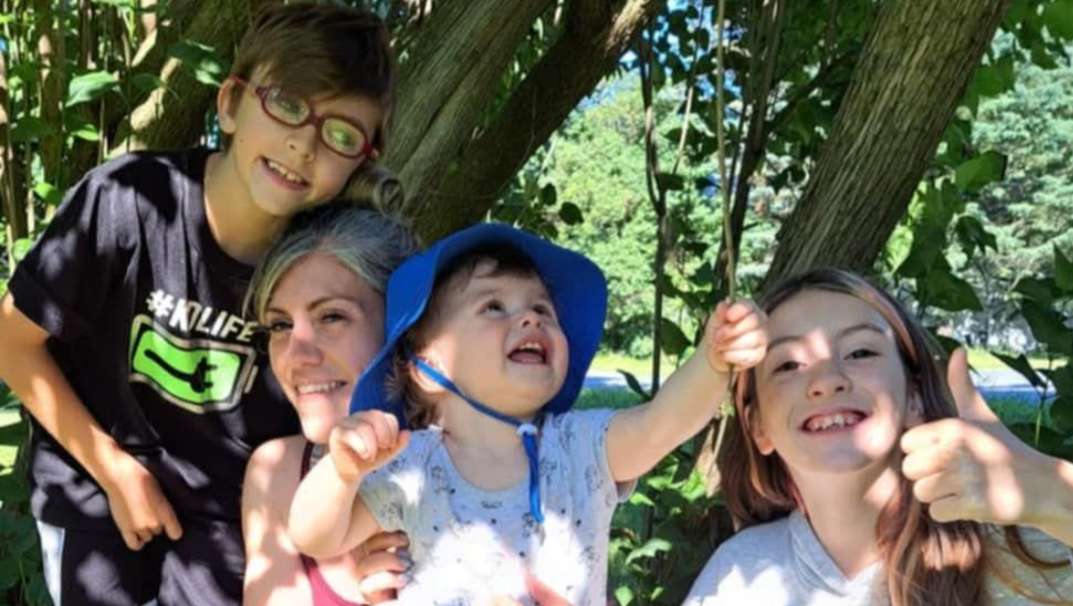 Fundraiser by Tracy Gionet : Fresh start for Melissa and her 3 children