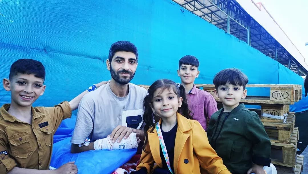 Fundraiser by Samuel Lilly : Support Dina's Family in Gaza Crisis