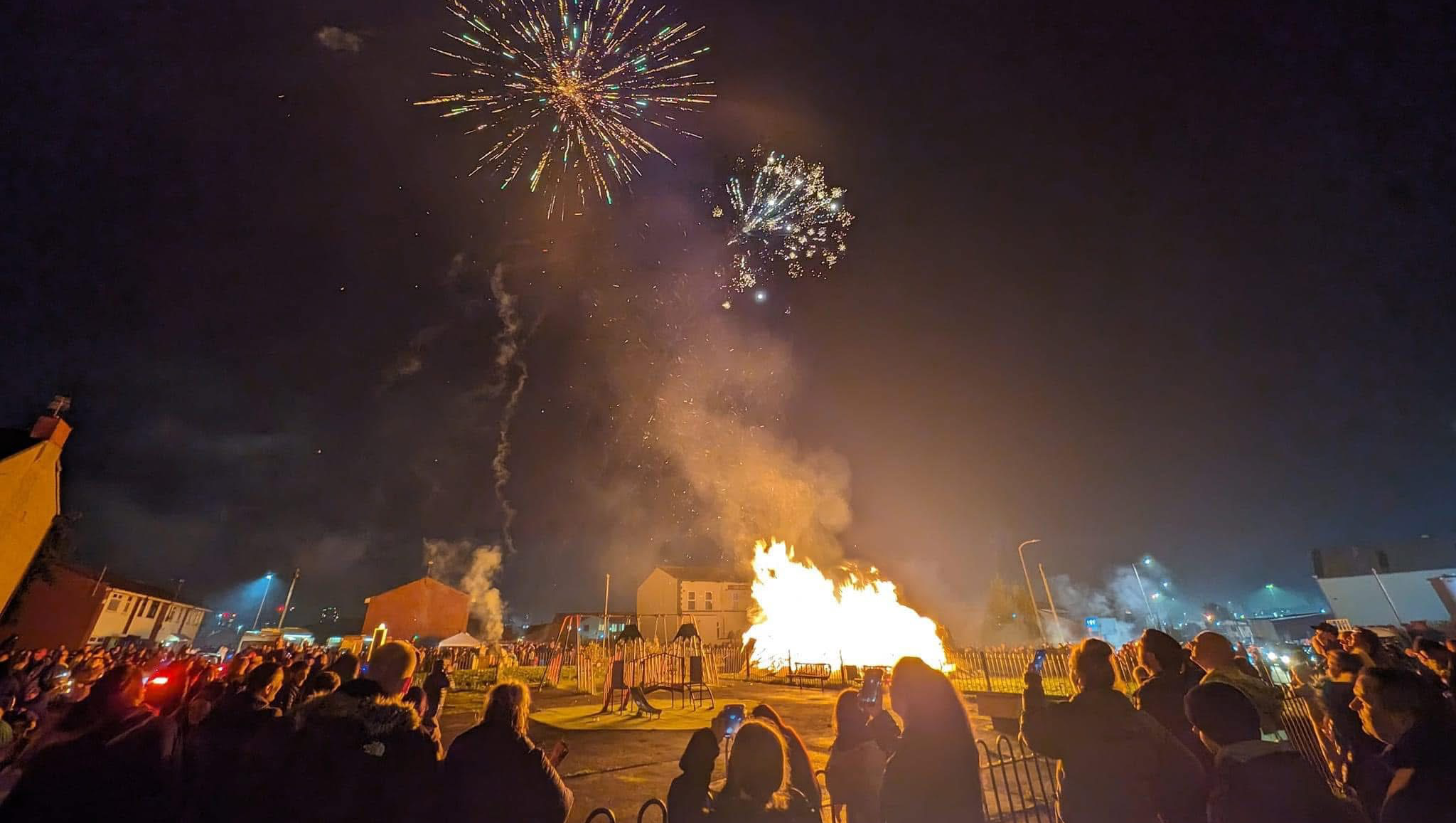 Fundraiser by Scott Lowe : Community bonfire