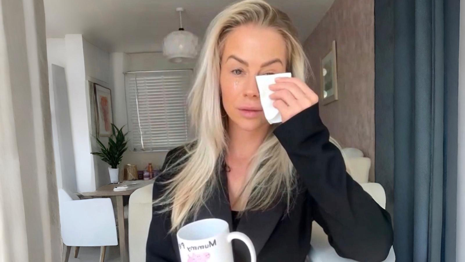 Fundraiser by Emily Cutter : Send a viral sensation on holiday for a ...