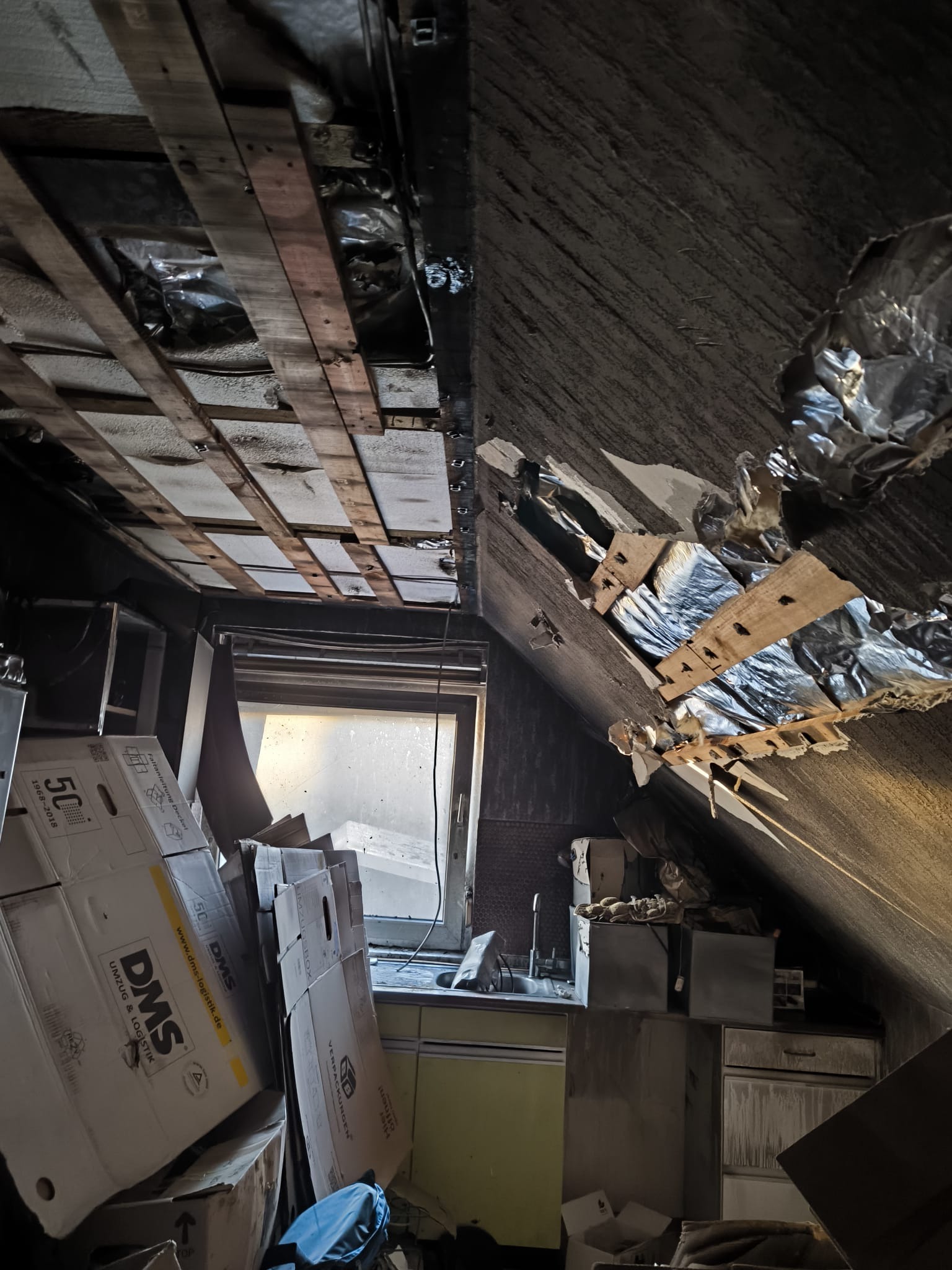 Fundraiser by Lina Herzberg : Spendenaufruf für Janelas & Toms Familie nach Hausbrand