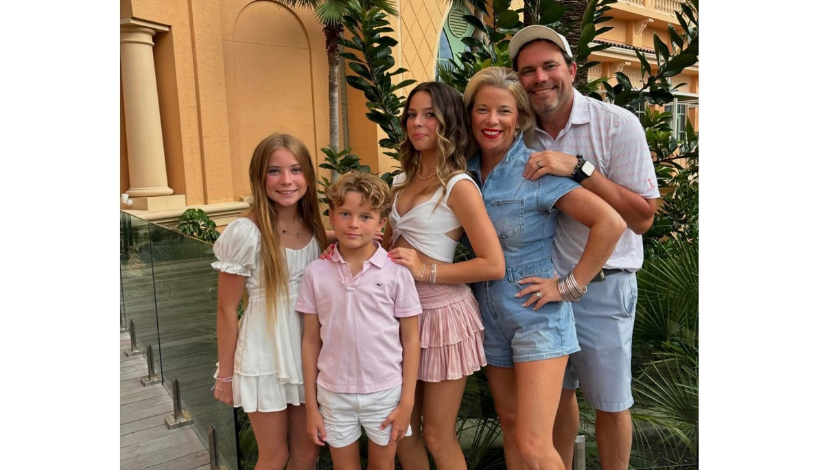 Fundraiser by Danielle Shakespeare : Support the Senft Family in their ...