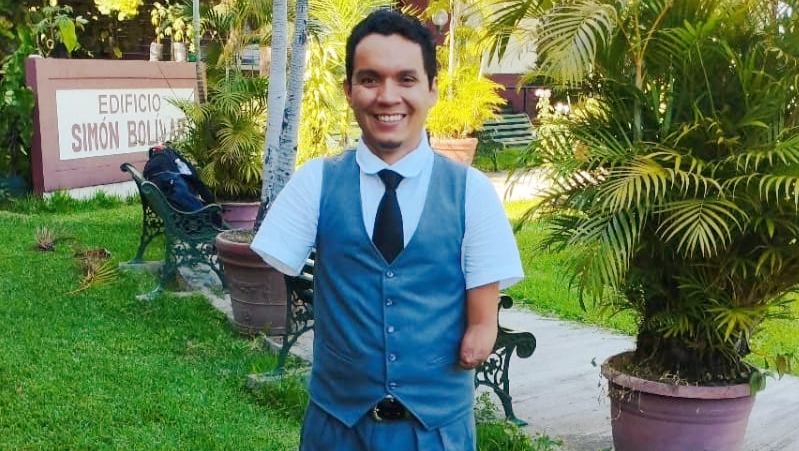 Fundraiser by Mirella Fuentes : Help Daniel Embrace Life With New Arms