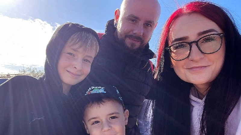 Fundraiser by Chloe Wells : For Kinga, a young mums fight against breast cancer.