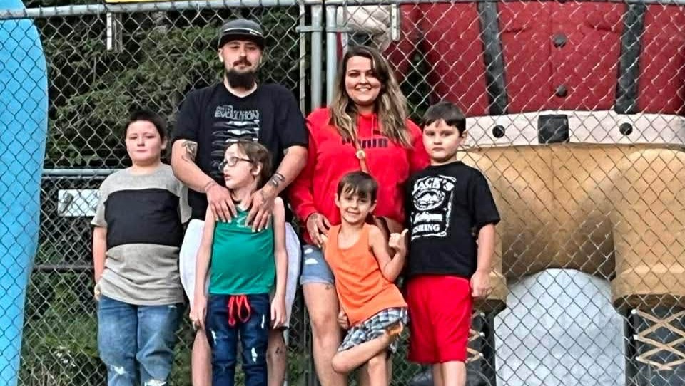 Fundraiser for Autumn Travis by Samantha Poston : Help Autumn Rebuild ...