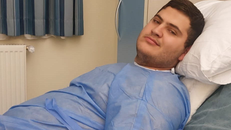 Fundraiser by Gianina Pohrib : Adrian, 22 ans, atteint d'une tumeur ...