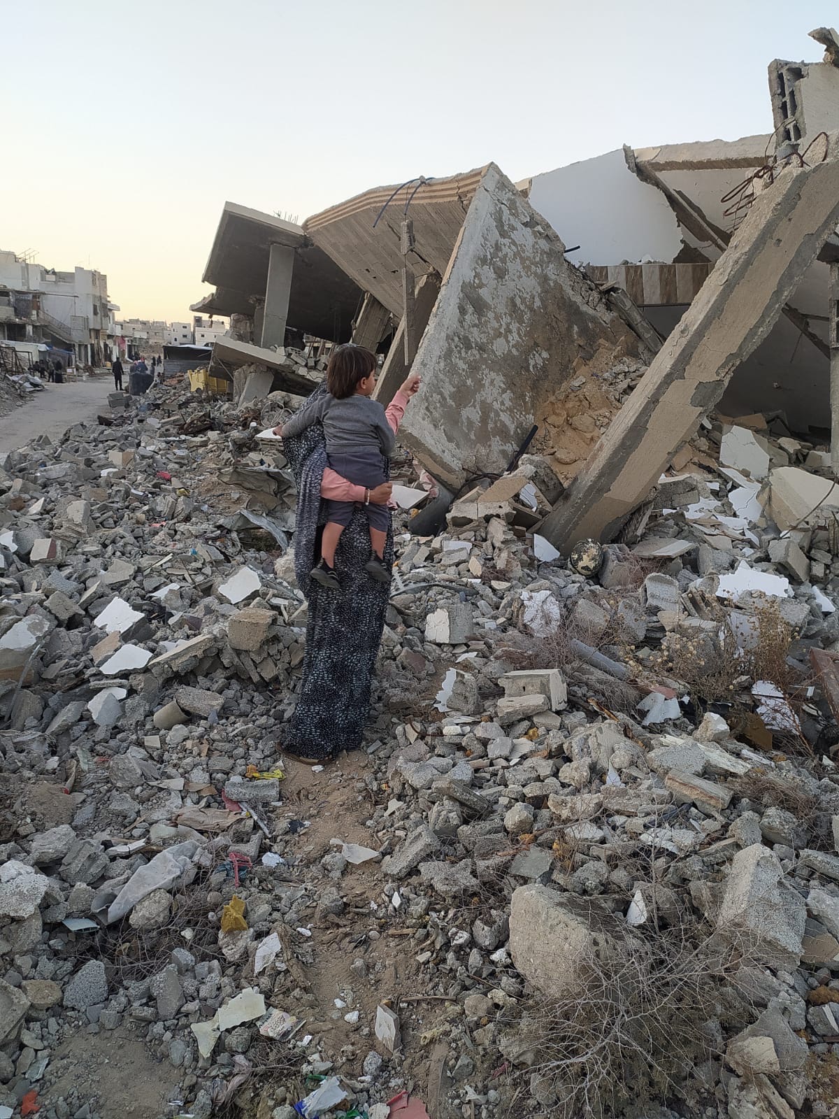 Fundraiser by Jad Asfour : Help shelter a family from the cold of ...