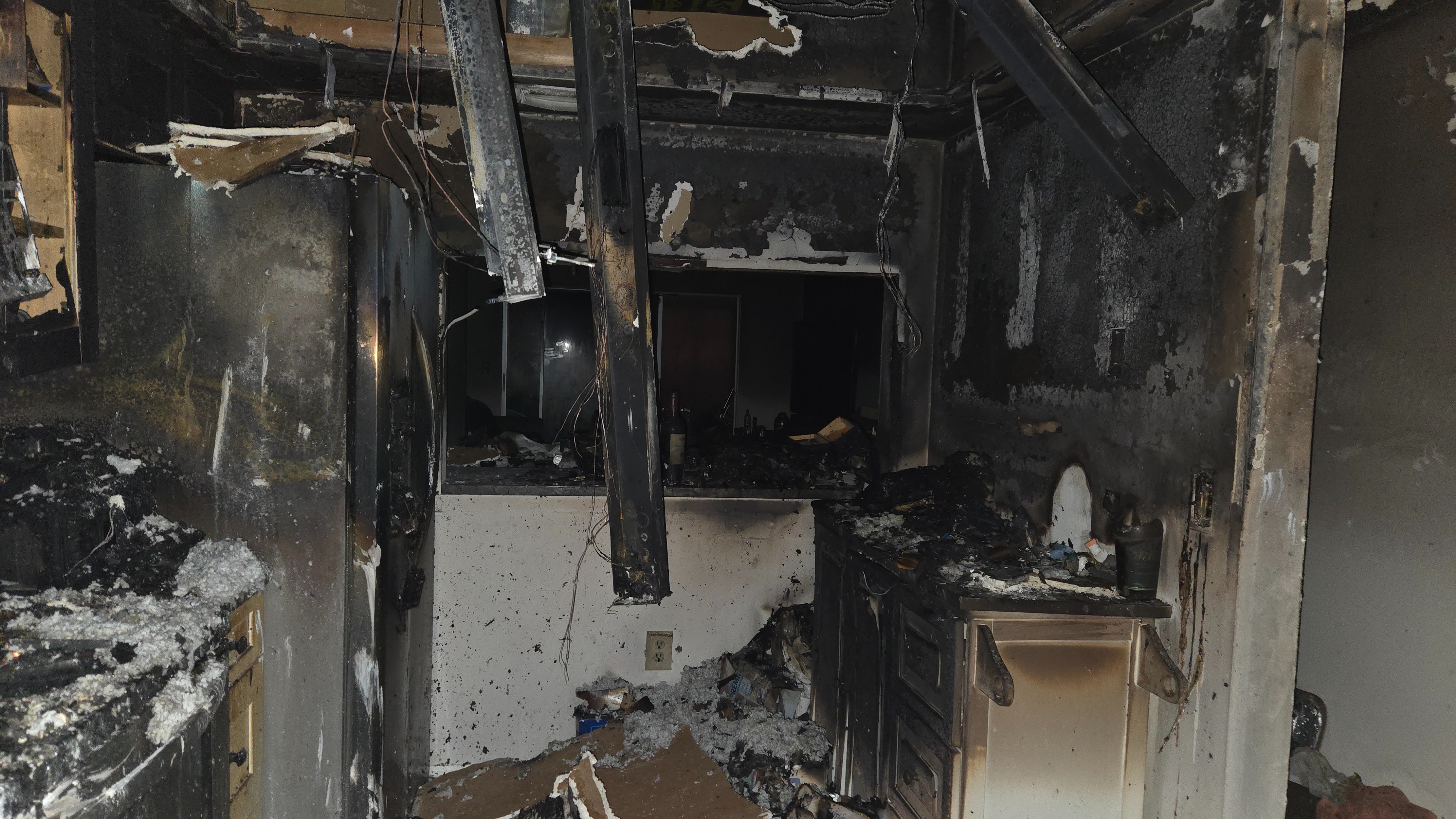 Fundraiser by Ildiko Hall : Help Donna Rebuild After House Fire