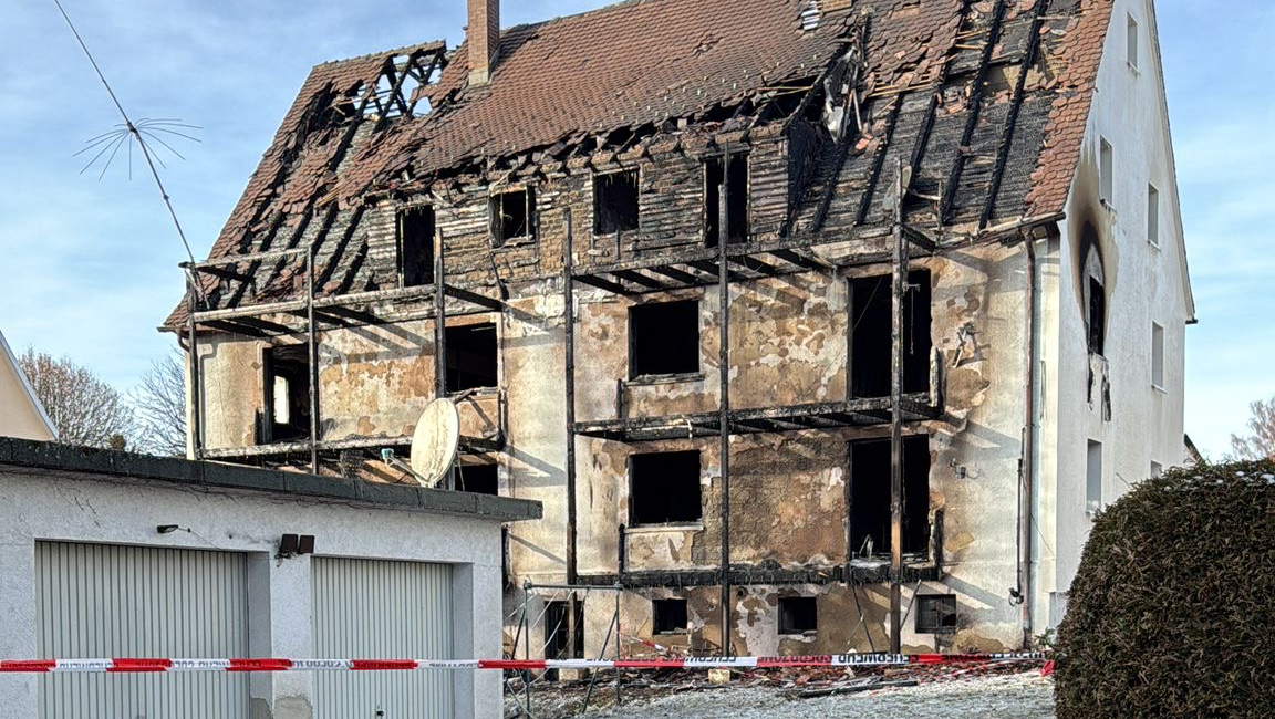 Fundraiser by Furkan Akkaya : Hausbrand Mehrfamilienhaus Bonndorf im ...