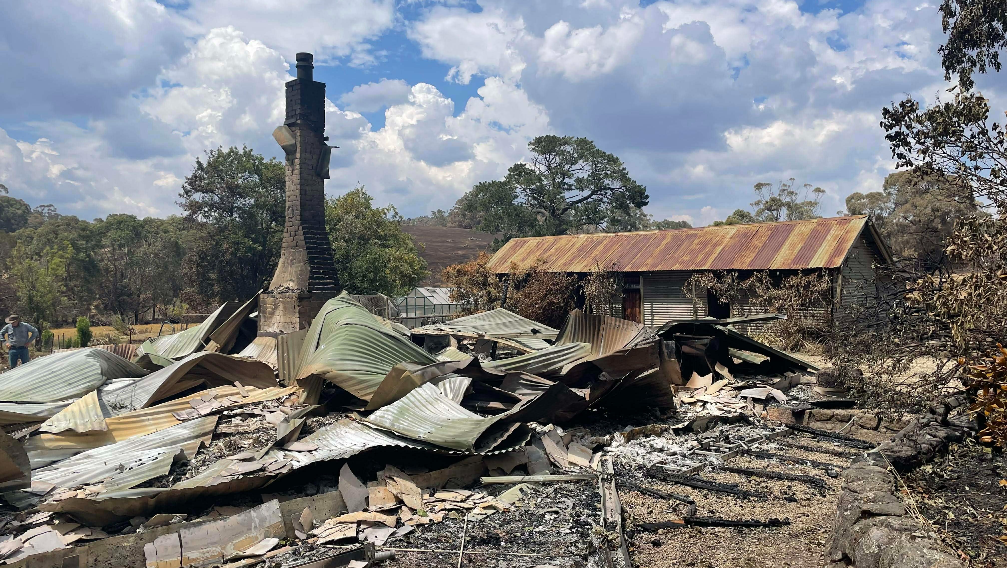 Fundraiser for Rhiannon Mackie by Stuart Bradshaw : Bushfire Relief for ...