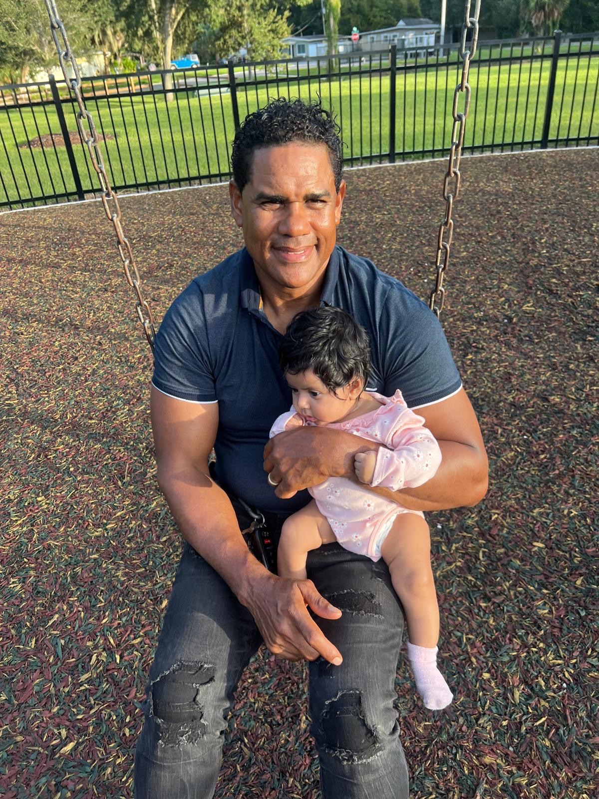 Fundraiser by Edual Thomas Lora : Dos bebés esperando volver a abrazar ...