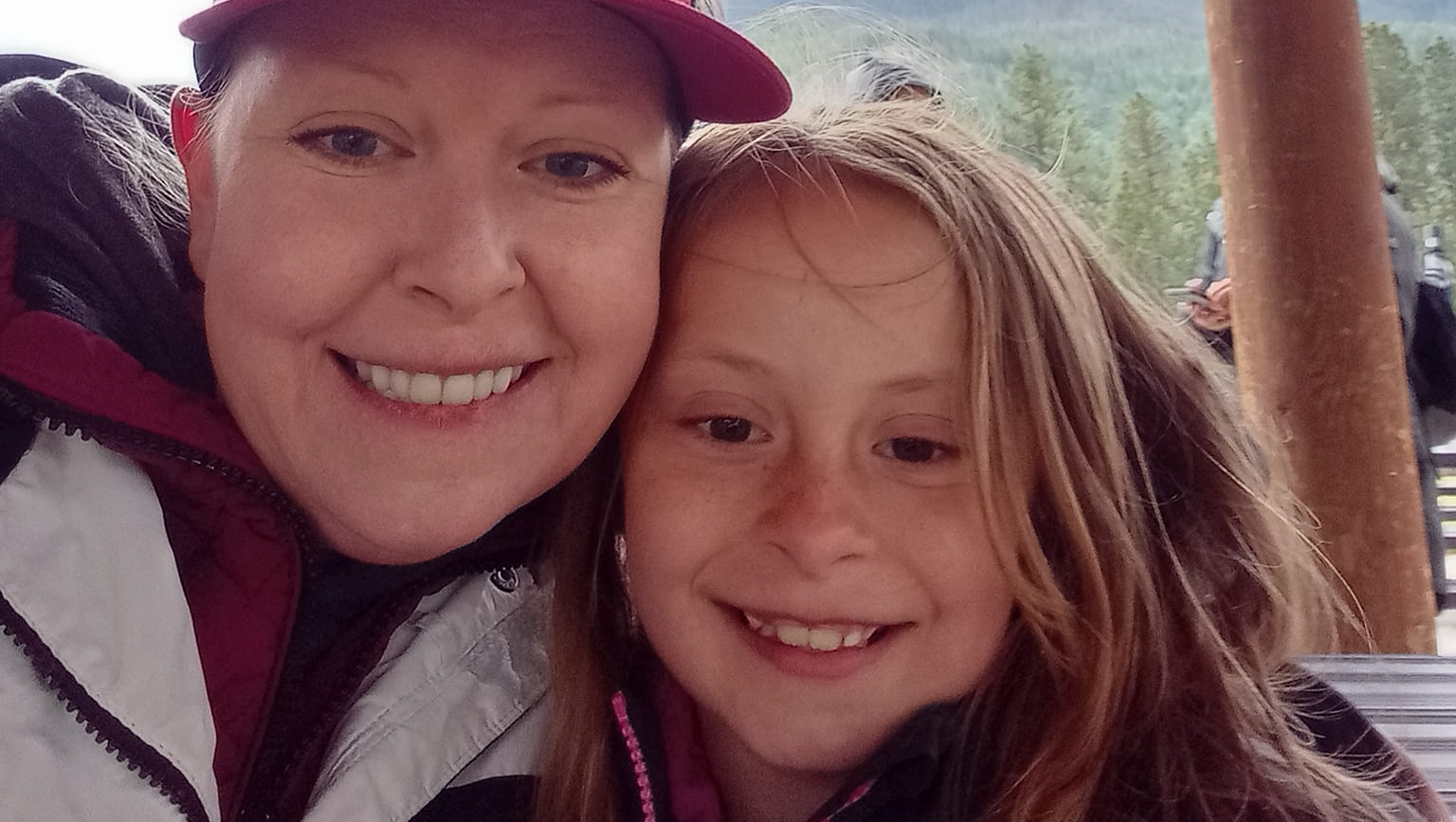 Fundraiser by Linzie Record : Help Linzie Stay Strong for Her Girls